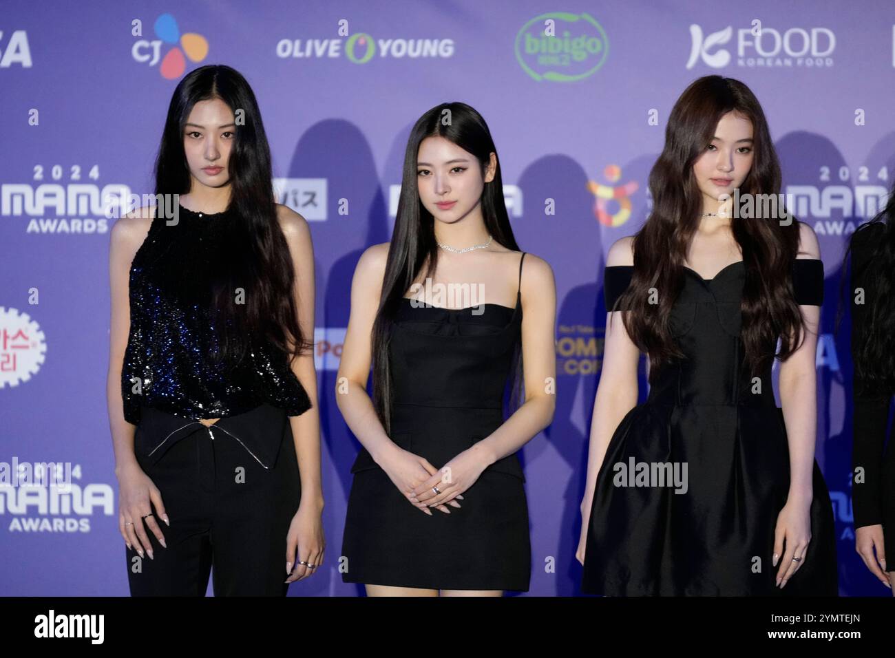 Members of South Korean K-pop girl group MEOVV arrive for the red ...