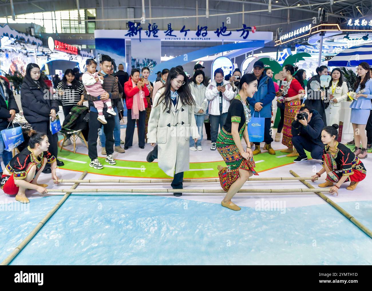 Xinjiang dance hi-res stock photography and images - Alamy