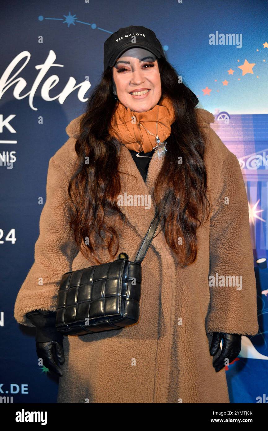 Miyabi Kawai bei der Eröffnung von Weihnachten im Tierpark 2024 am Schloss Friedrichsfelde im ...