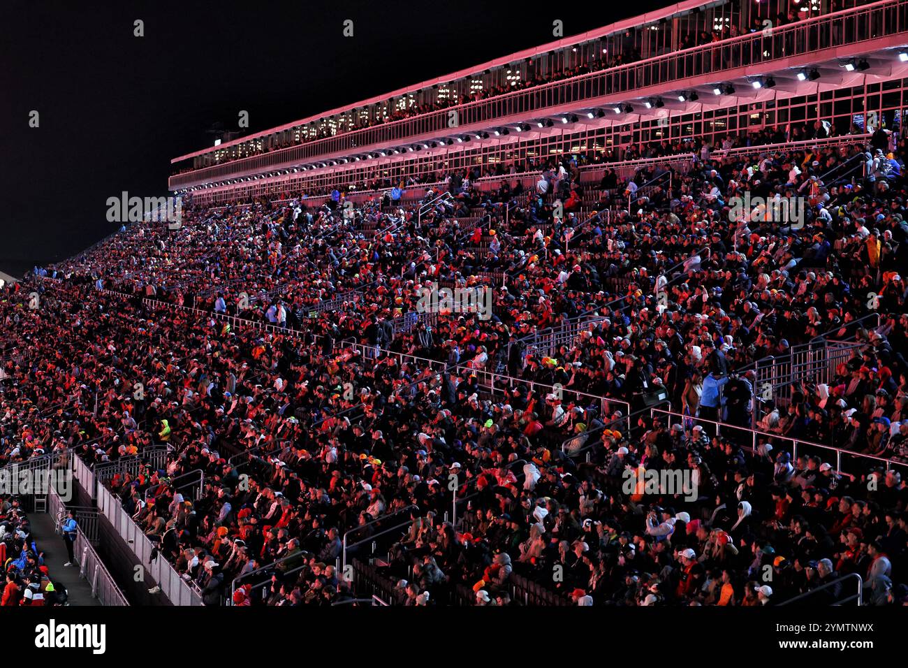 Las vegas grand prix fans hi-res stock photography and images - Alamy
