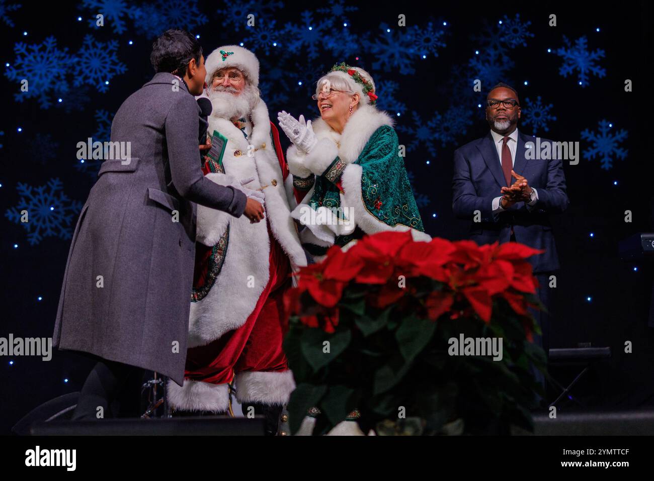 Chicago, USA, 22 Nov 2024. The official City of Chicago Christmas Tree ...