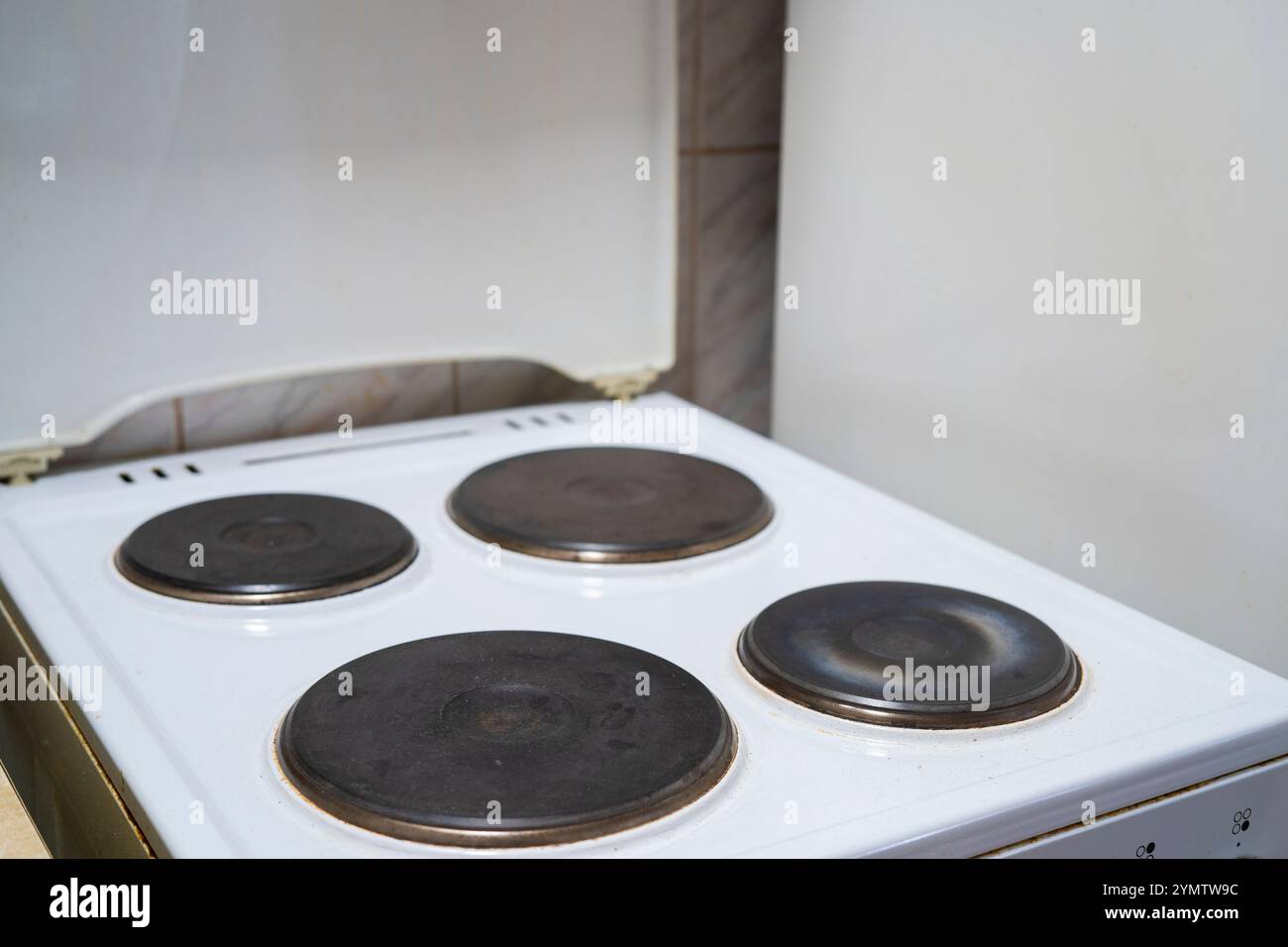 Old electric stove hi-res stock photography and images - Alamy