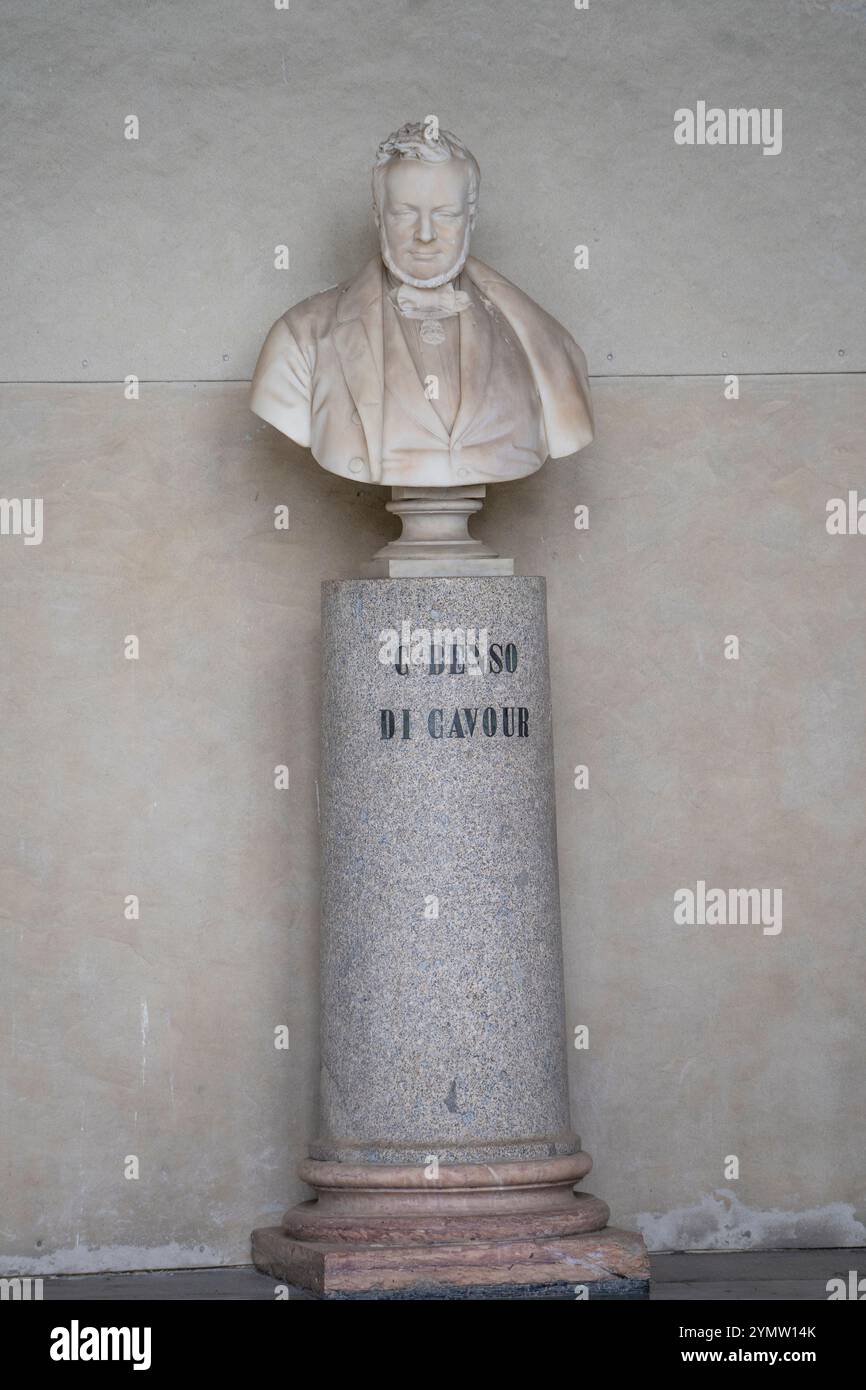 Beautiful details on marble sculptures, statues and tombs in The ...