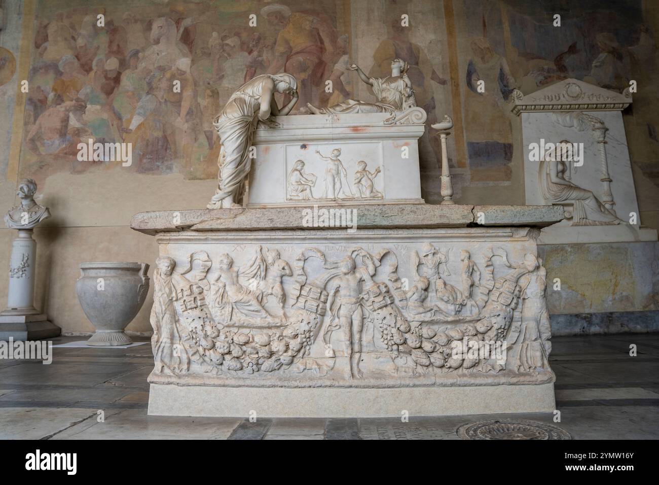 Beautiful details on marble sculptures, statues and tombs in The ...