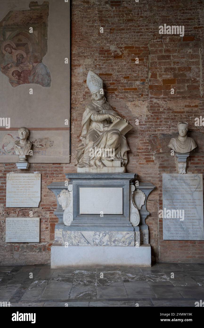 Beautiful details on marble sculptures, statues and tombs in The ...