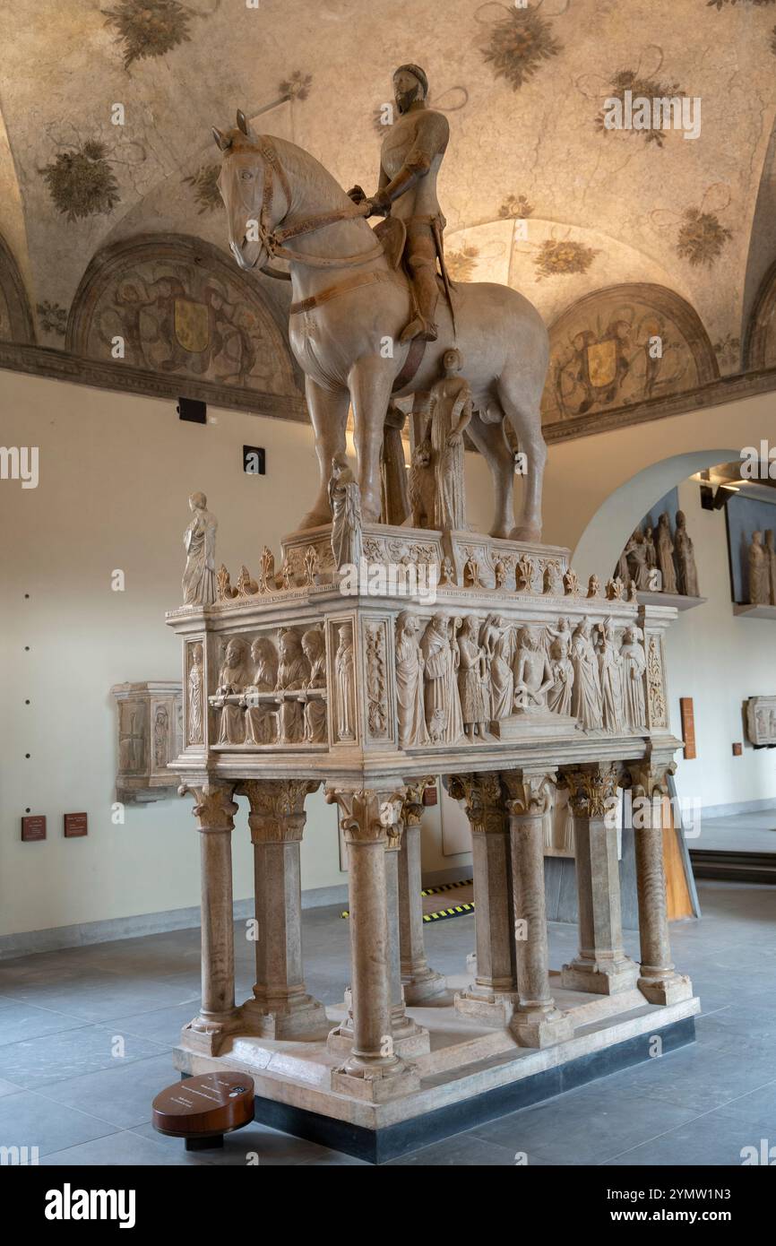 Equestrian group marble hi-res stock photography and images - Alamy