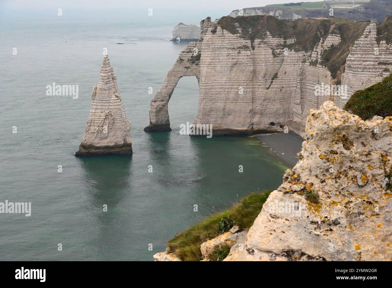 025 Falaise Manneporte Cliff-Porte d'Aval Arch-Aiguille Creuse Needle ...