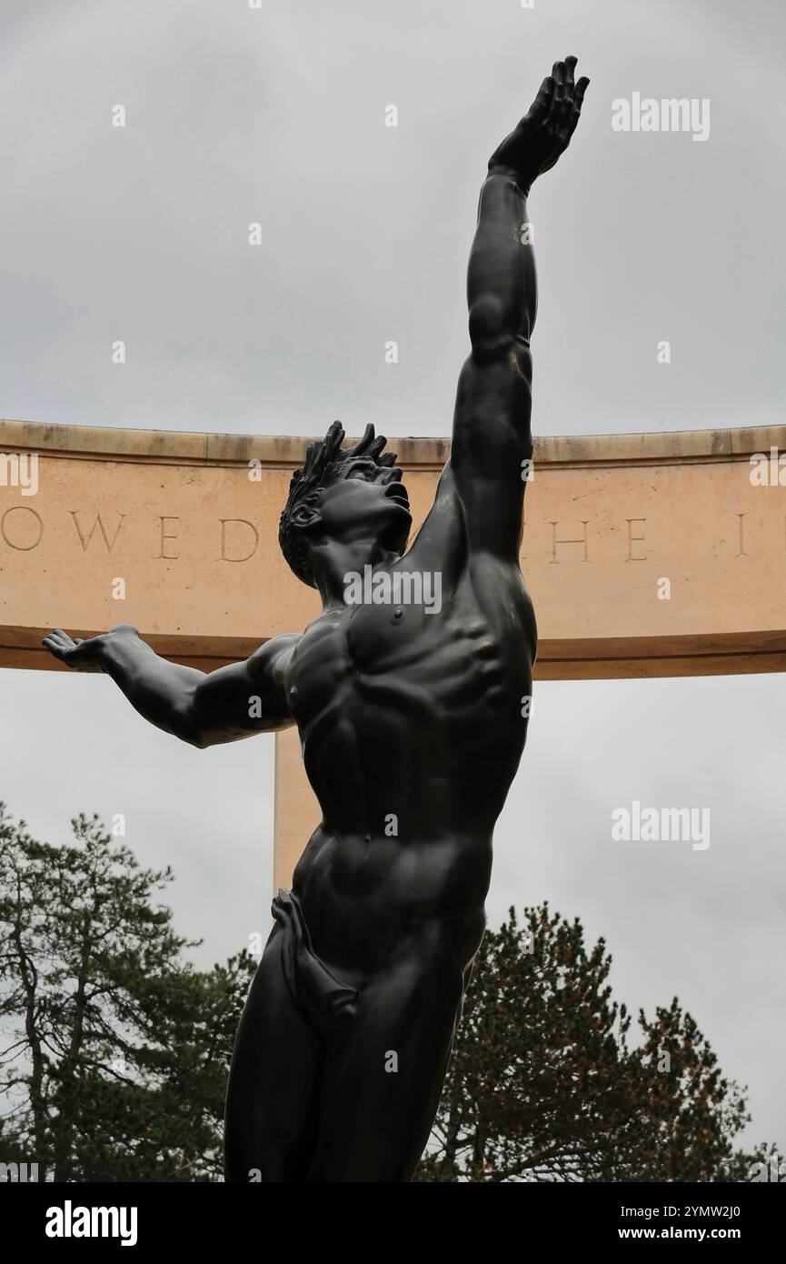 036 Spirit of American Youth Rising from the Waves, statue by Donald De ...