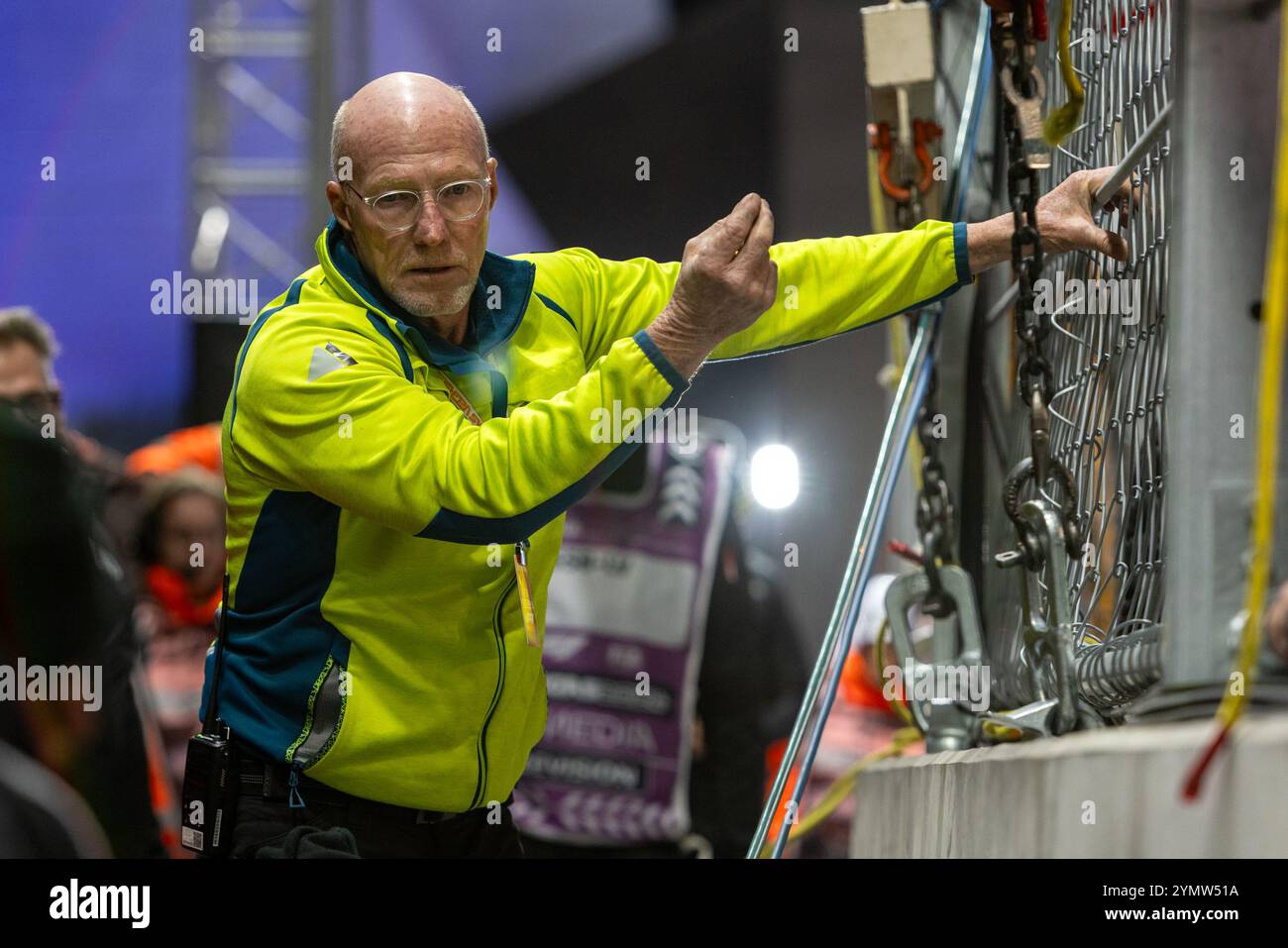 Las Vegas, USA. 22nd Nov, 2024. Formula 1 staff work to repair the ...