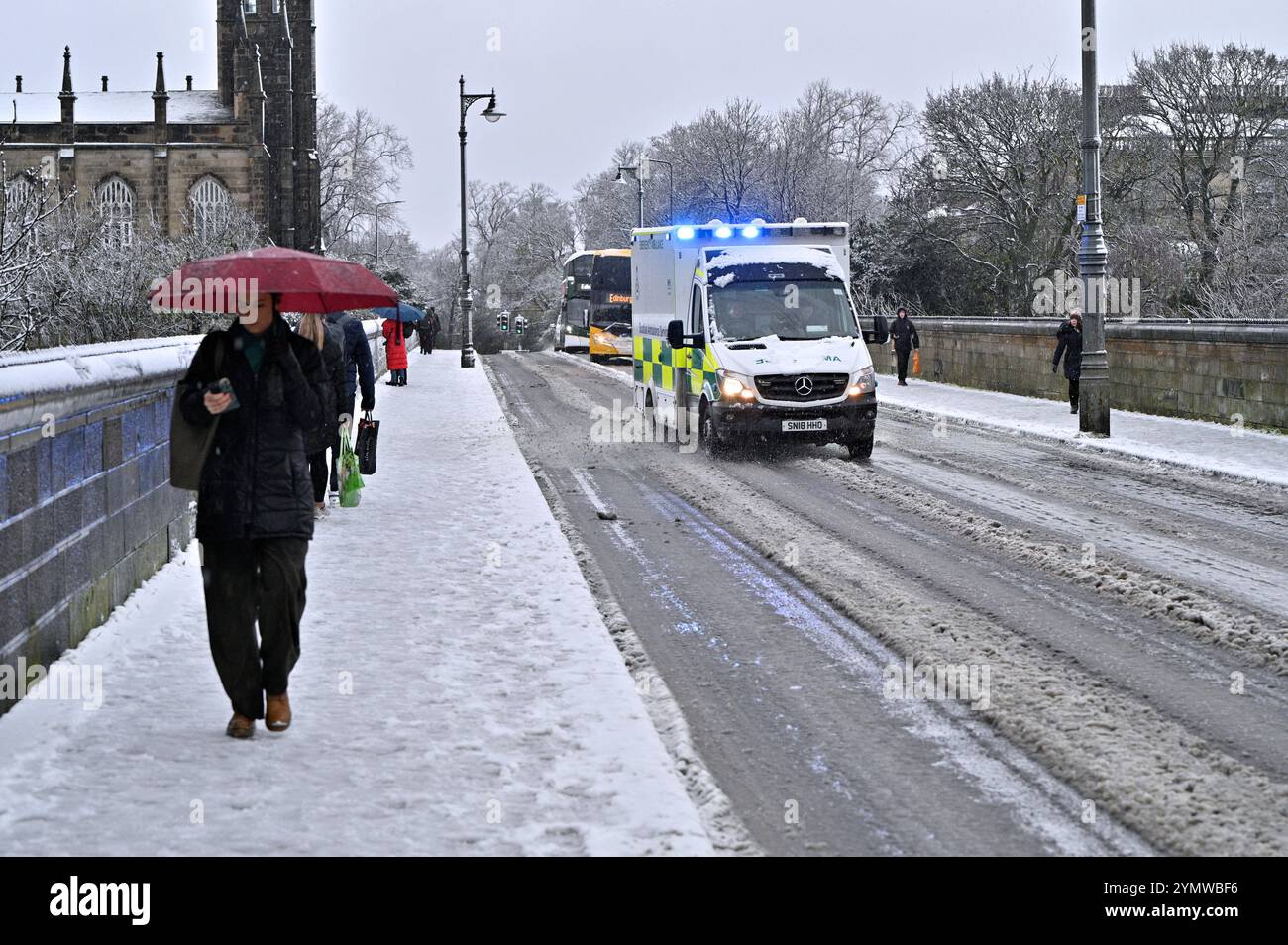 Ambulance scotland snow hi-res stock photography and images - Alamy