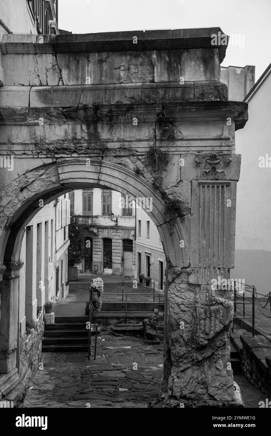Arco di Riccardo (Richard's Arch) an ancient Roman triumphal arch in ...