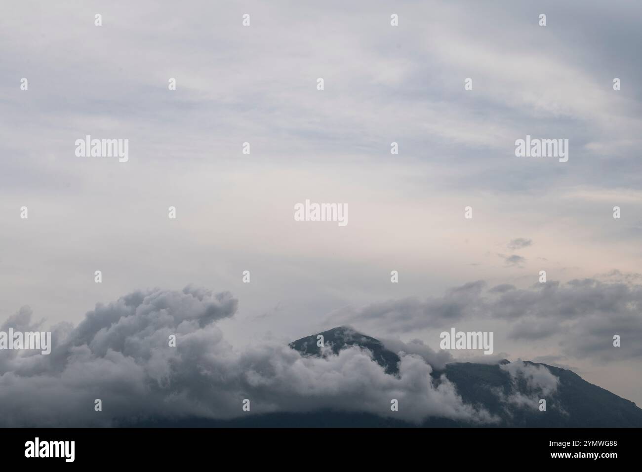 High cloudy mountain tops hi-res stock photography and images - Alamy