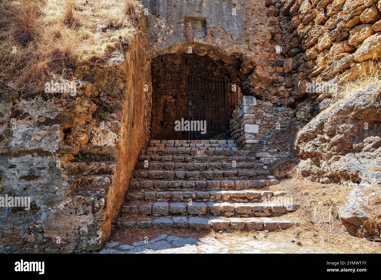 Kalamata greece fortress hi-res stock photography and images - Alamy