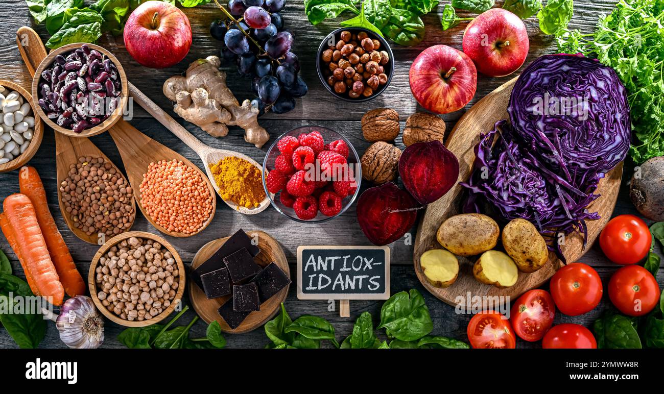 Foods rich in antioxidants. Healthy diet Stock Photo - Alamy