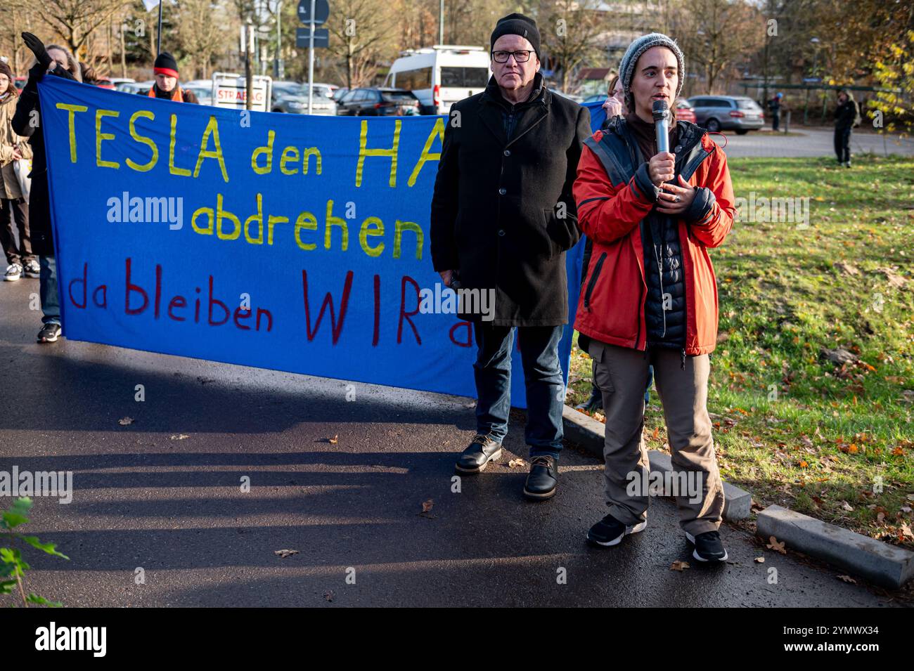 23 November 2024, Brandenburg, Grünheide: Carola Rackete (Die Linke ...