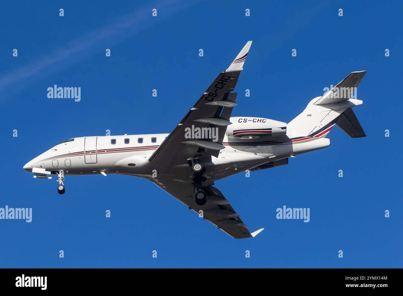 CS-CHC Bombardier Challenger 350 NetJets Transportes Aereos Farnborough ...