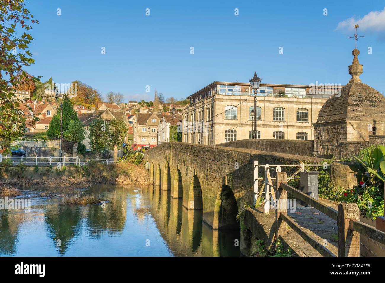The Town Bridge across the River Avon in Bradford on Avon Stock Photo ...