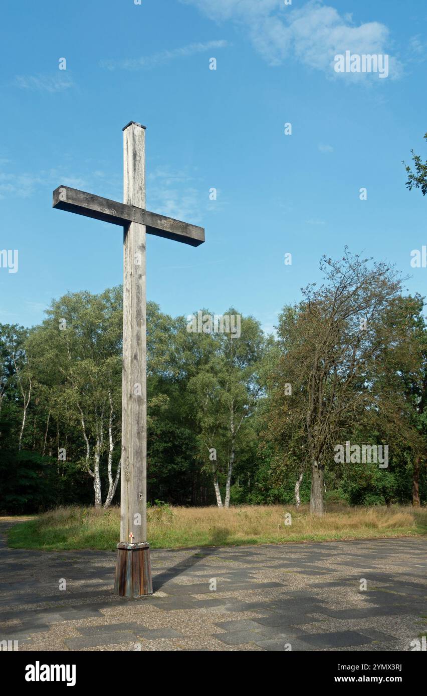 The wooden cross at the Bergen-Belsen Memorial site, Bergen, Lower ...