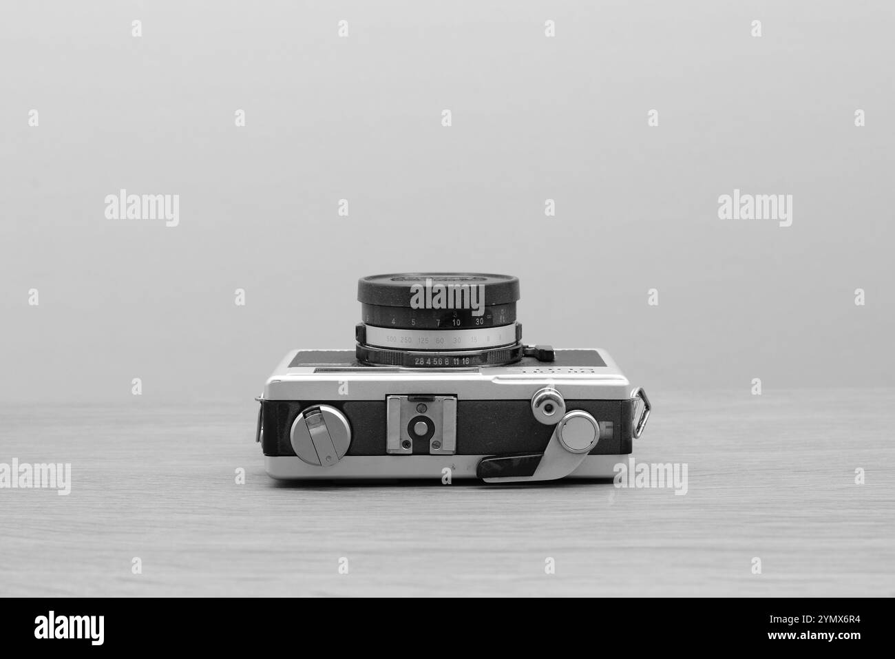 Ricoh 500 G with Ricenon lens 40mm 1:2.8, Produced in 1972 Stock Photo ...