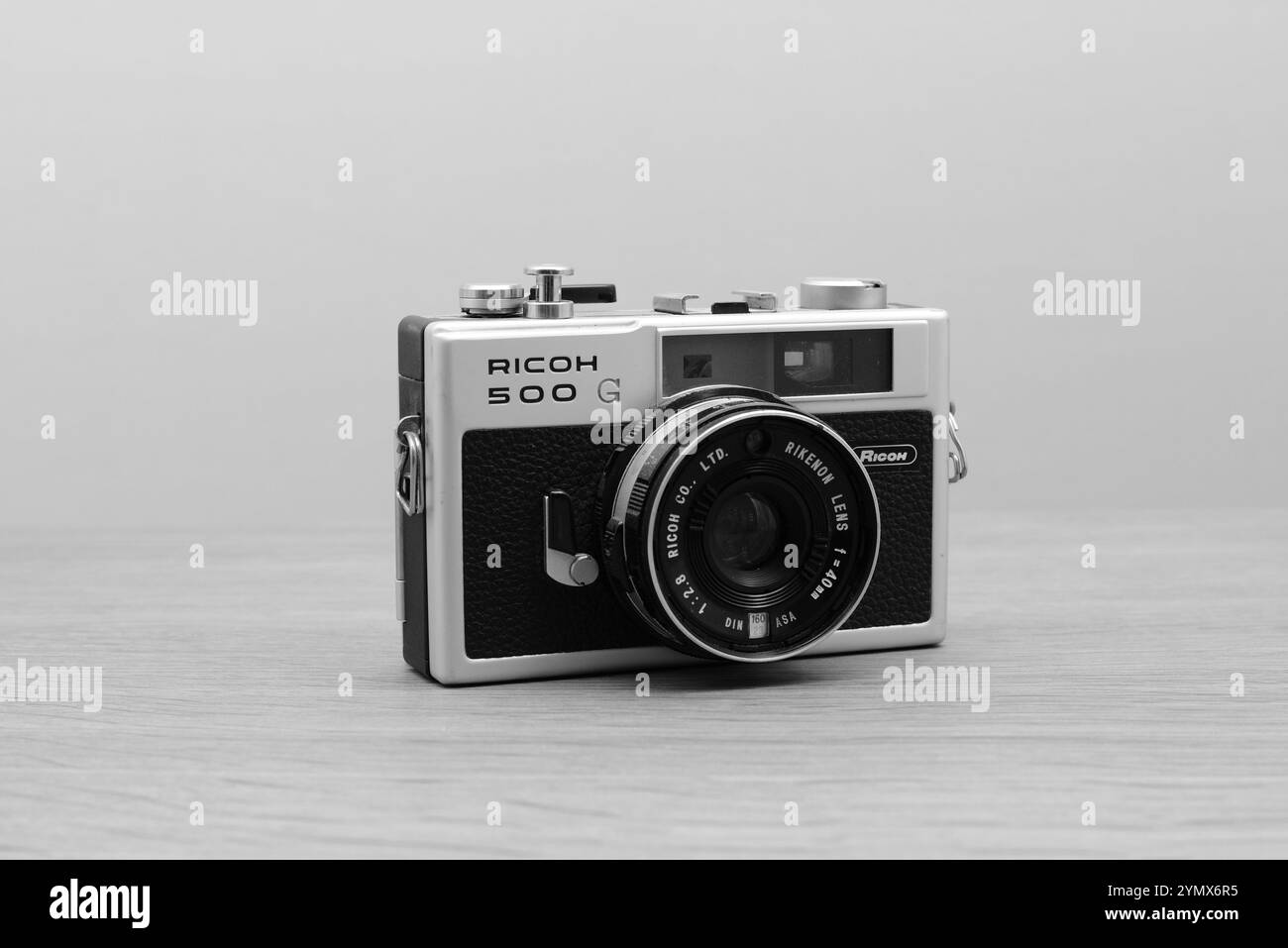Ricoh 500 G with Ricenon lens 40mm 1:2.8, Produced in 1972 Stock Photo ...
