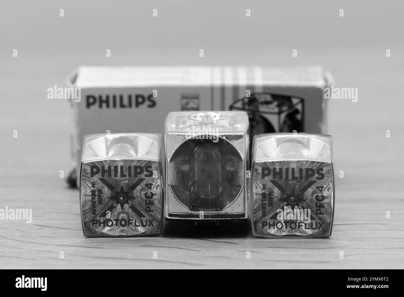 Photoflux flash cube hi-res stock photography and images - Alamy