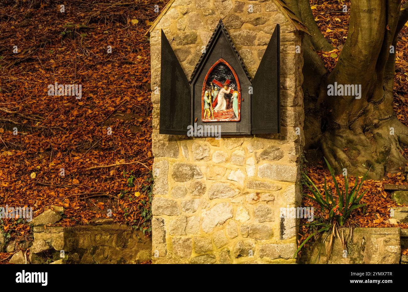 Autumn on the 'Rosary way, with one of ADAM KOSSOWSKI 's 'fifteen ...