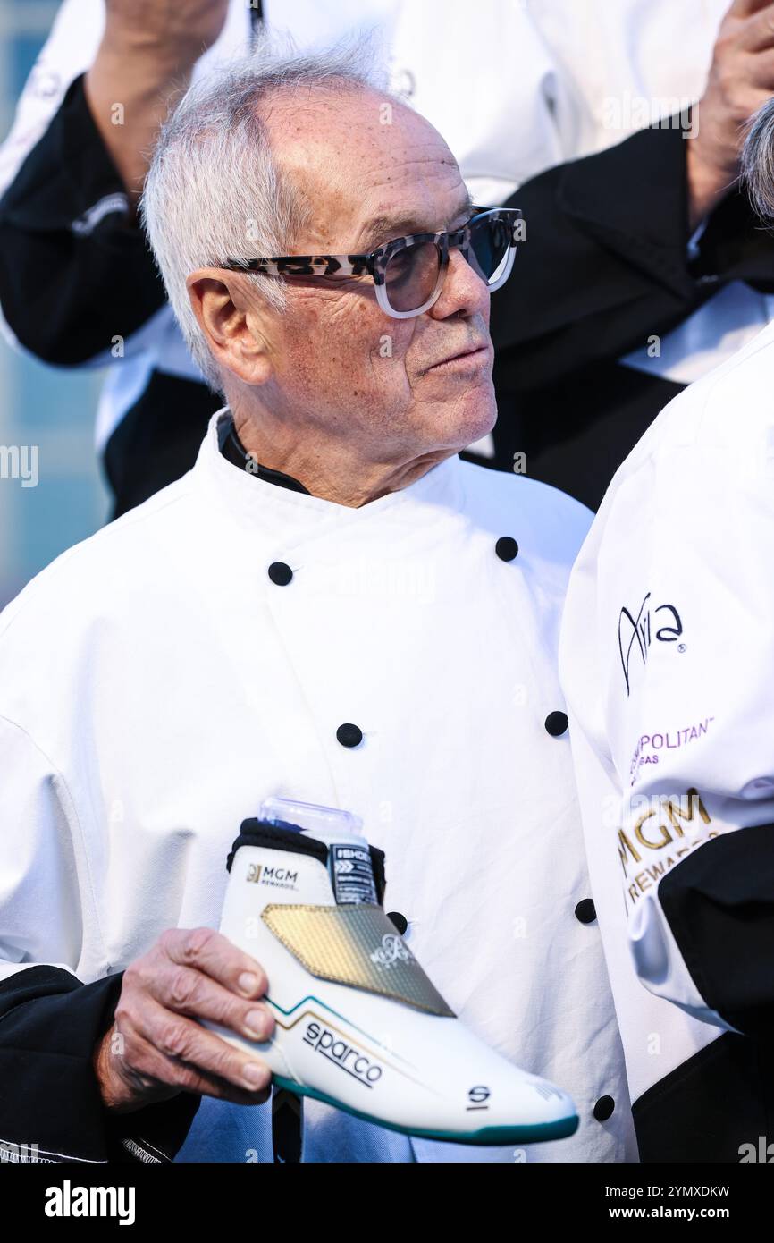 Las Vegas, NV, USA. 22nd Nov, 2024. Chef Wolfgang Puck holds a Shoey ...