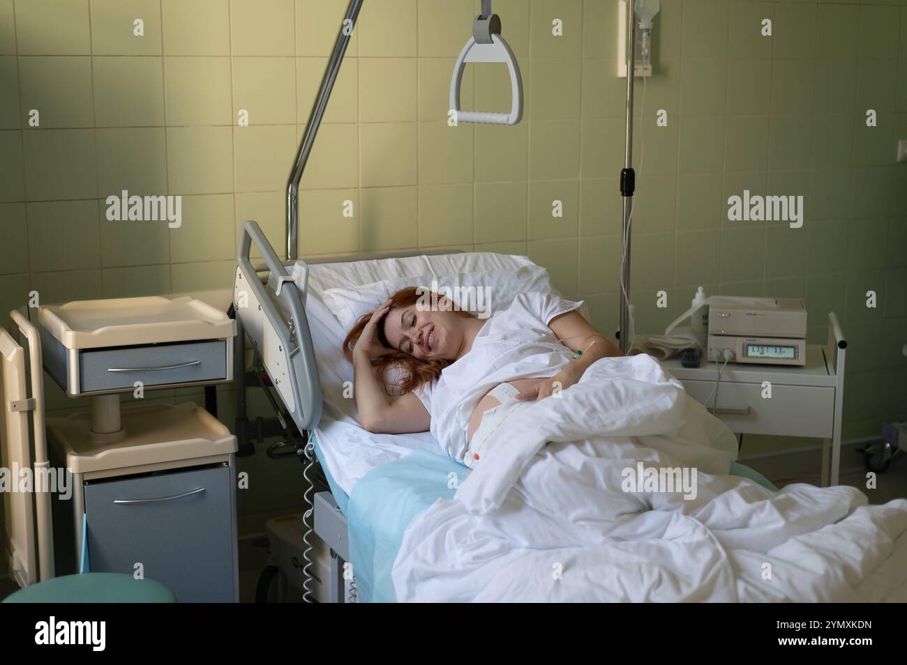 Pregnant woman in the delivery room of the maternity hospital Stock ...