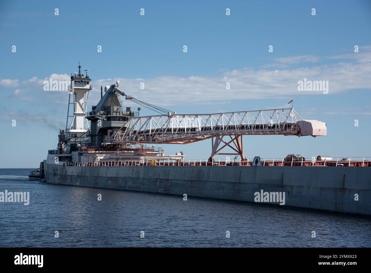 Great Lakes freighter, Maumee, pulling into the Duluth, Minnesoata ...