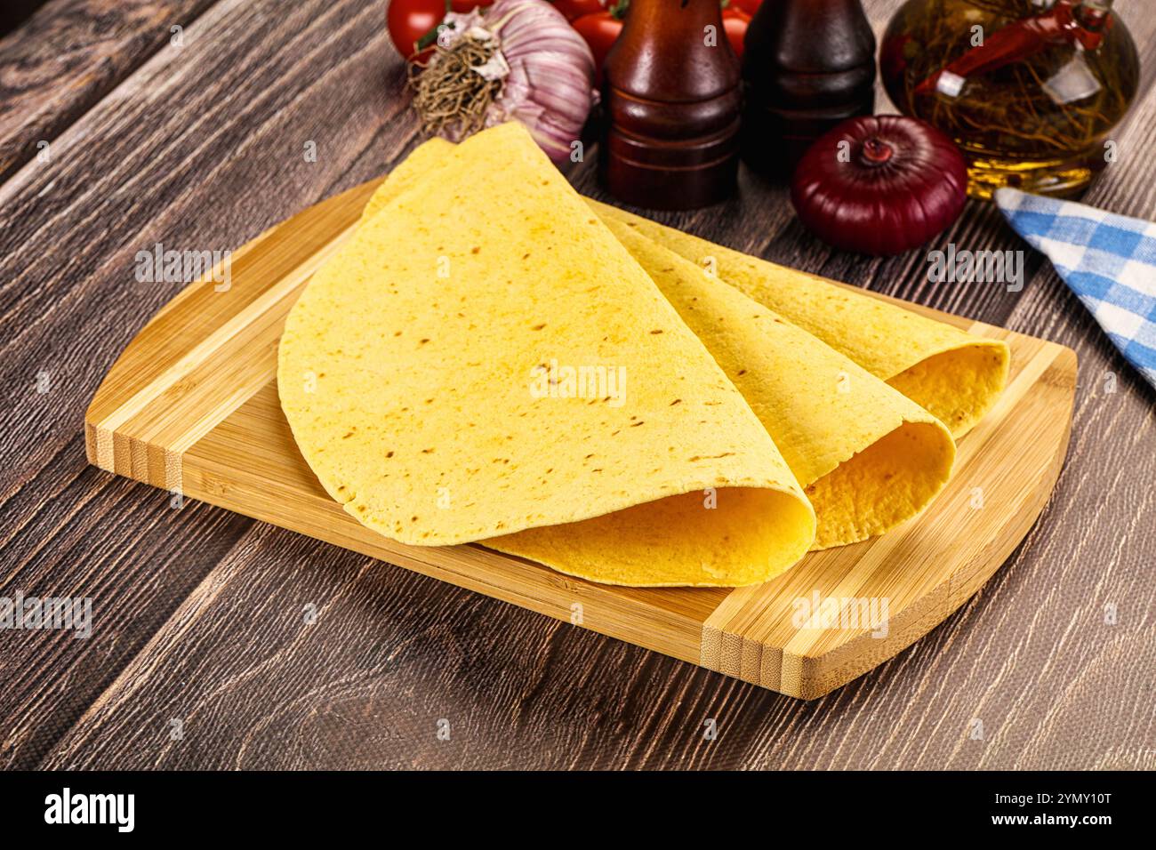 Mexican cuisine tortilla for burrito wrap Stock Photo - Alamy