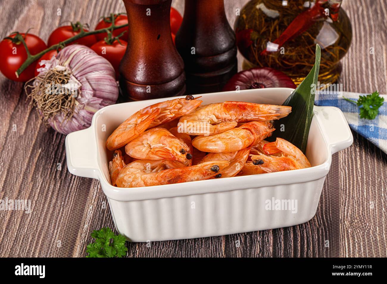 Steamed red prawn with spices in the plate Stock Photo - Alamy
