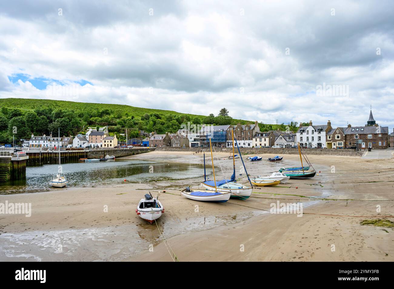 Scottish harbour harbours town towns hi-res stock photography and ...