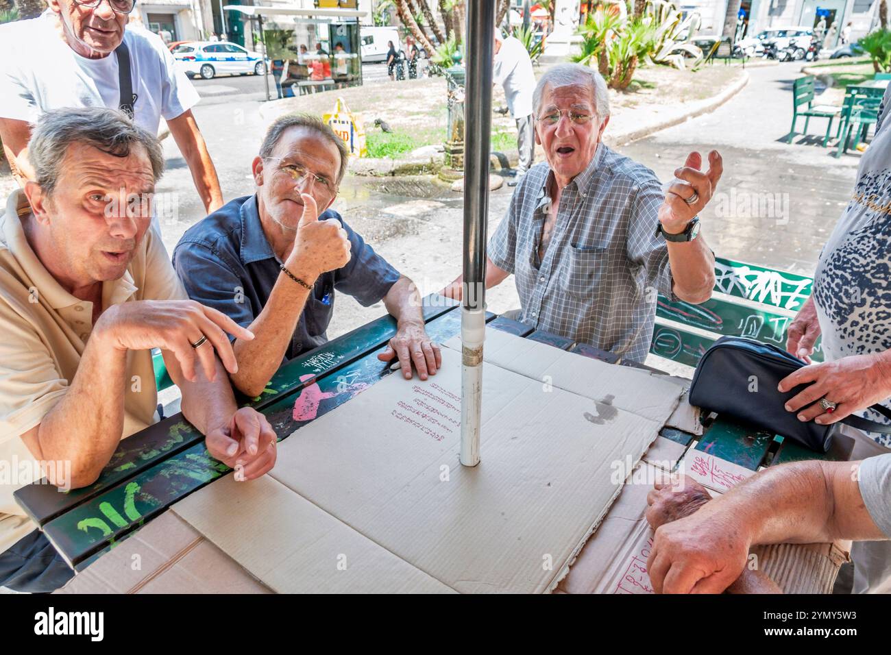 Italian playing cards hi-res stock photography and images - Alamy