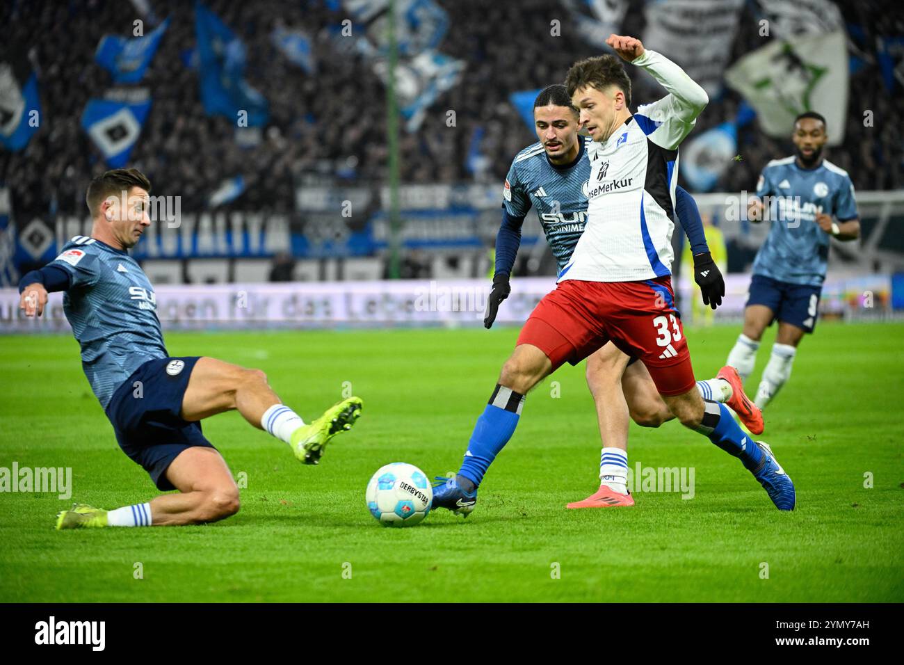 Hamburg, Germany. 23rd Nov, 2024. Soccer: Bundesliga 2, Hamburger SV ...