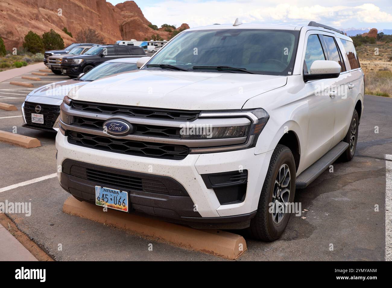 Familienauto symbol hi-res stock photography and images - Alamy