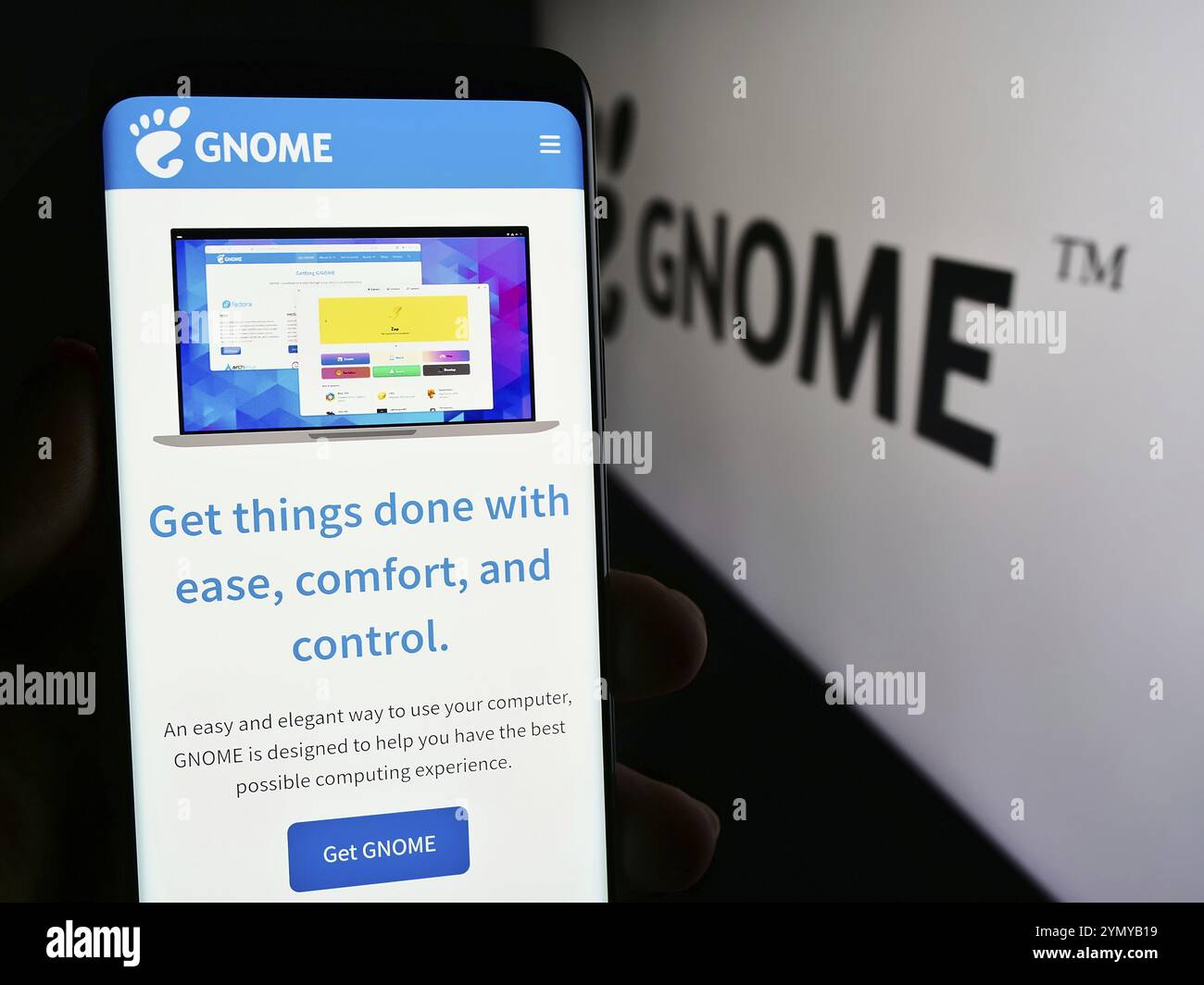 Gnome logo hi-res stock photography and images - Alamy