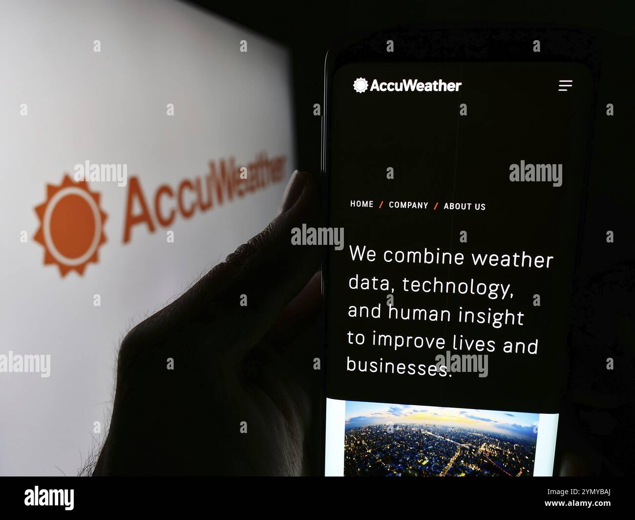 Accuweather weather forecasting hi-res stock photography and images - Alamy