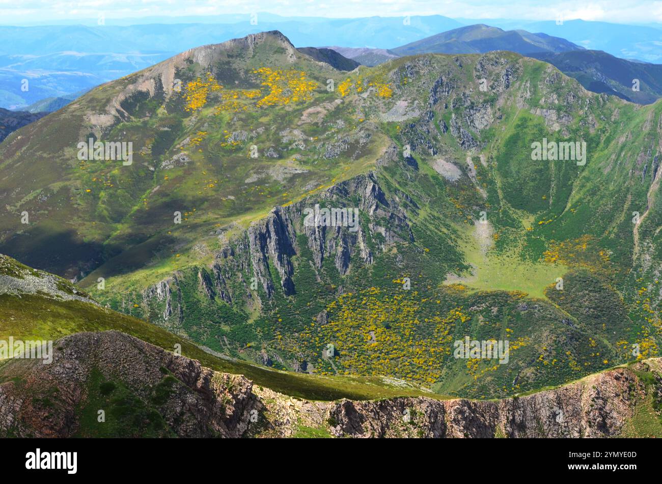 Alto Sil mountains in Northwestern Spain Stock Photo - Alamy