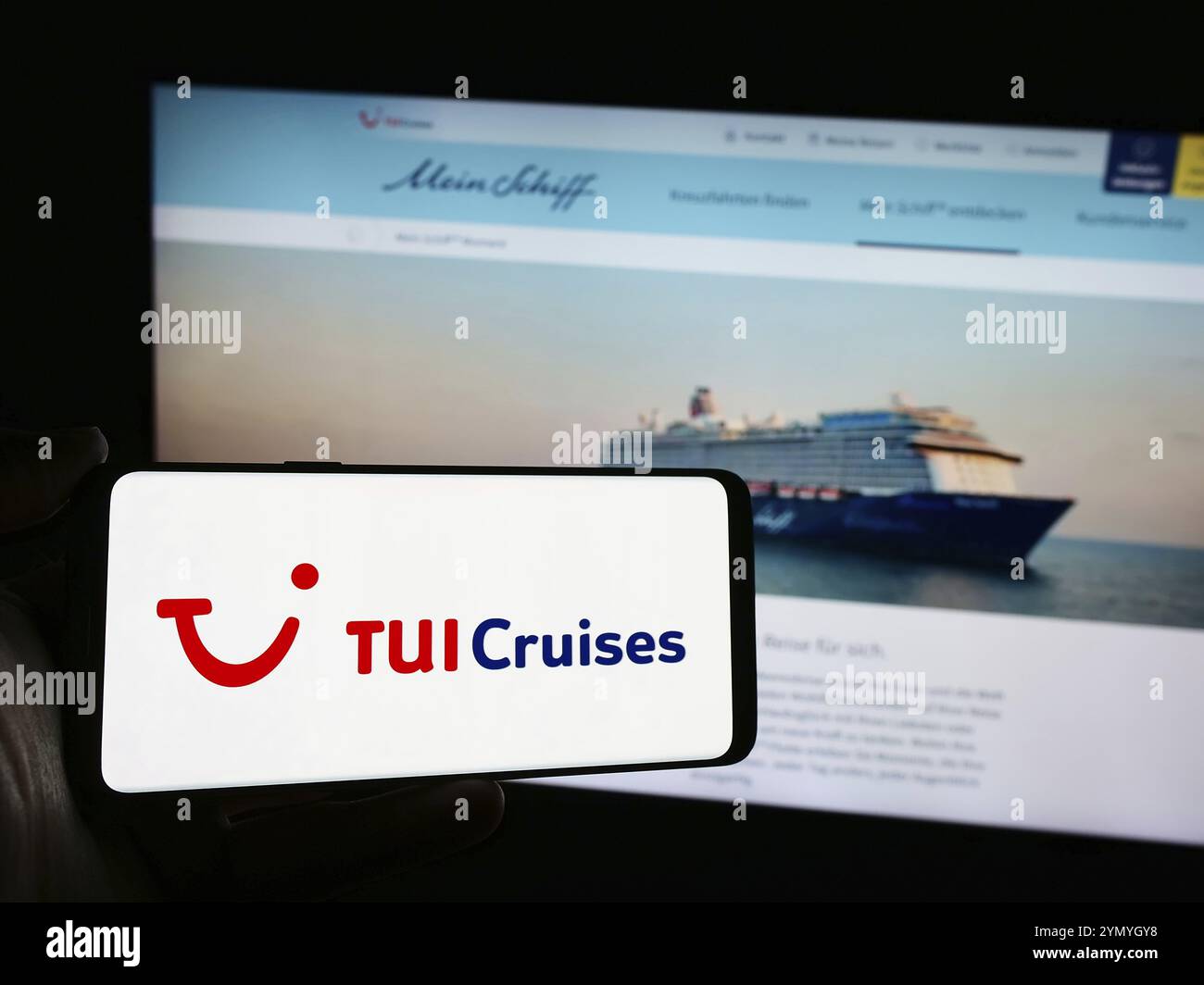 Tui cruises logo hi-res stock photography and images - Alamy