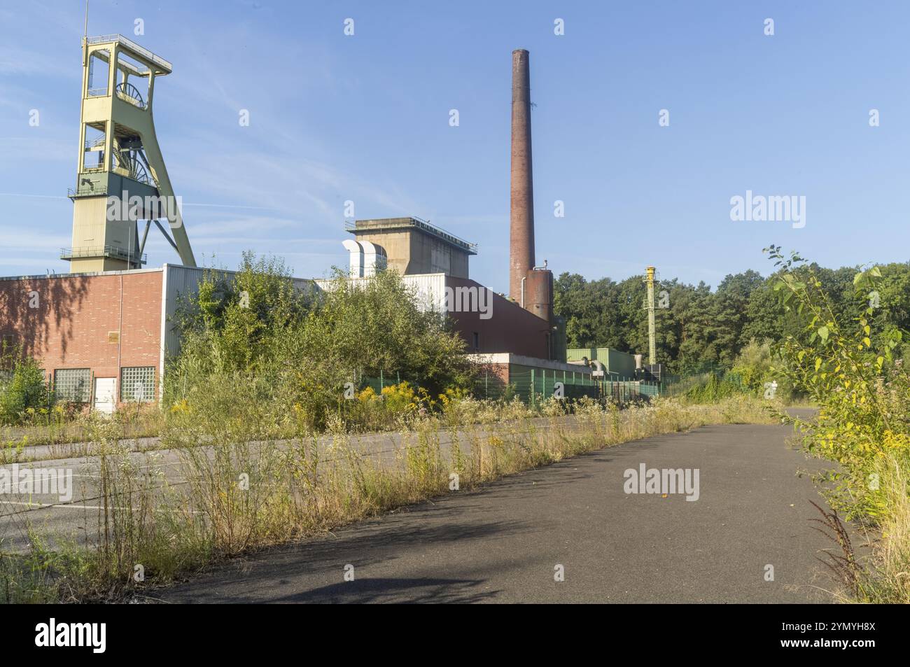 Closed down area hi-res stock photography and images - Alamy
