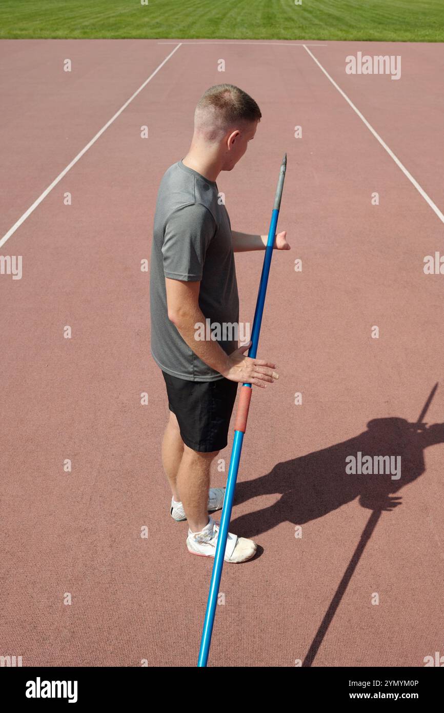 Javelin athlete silhouette hi-res stock photography and images - Alamy