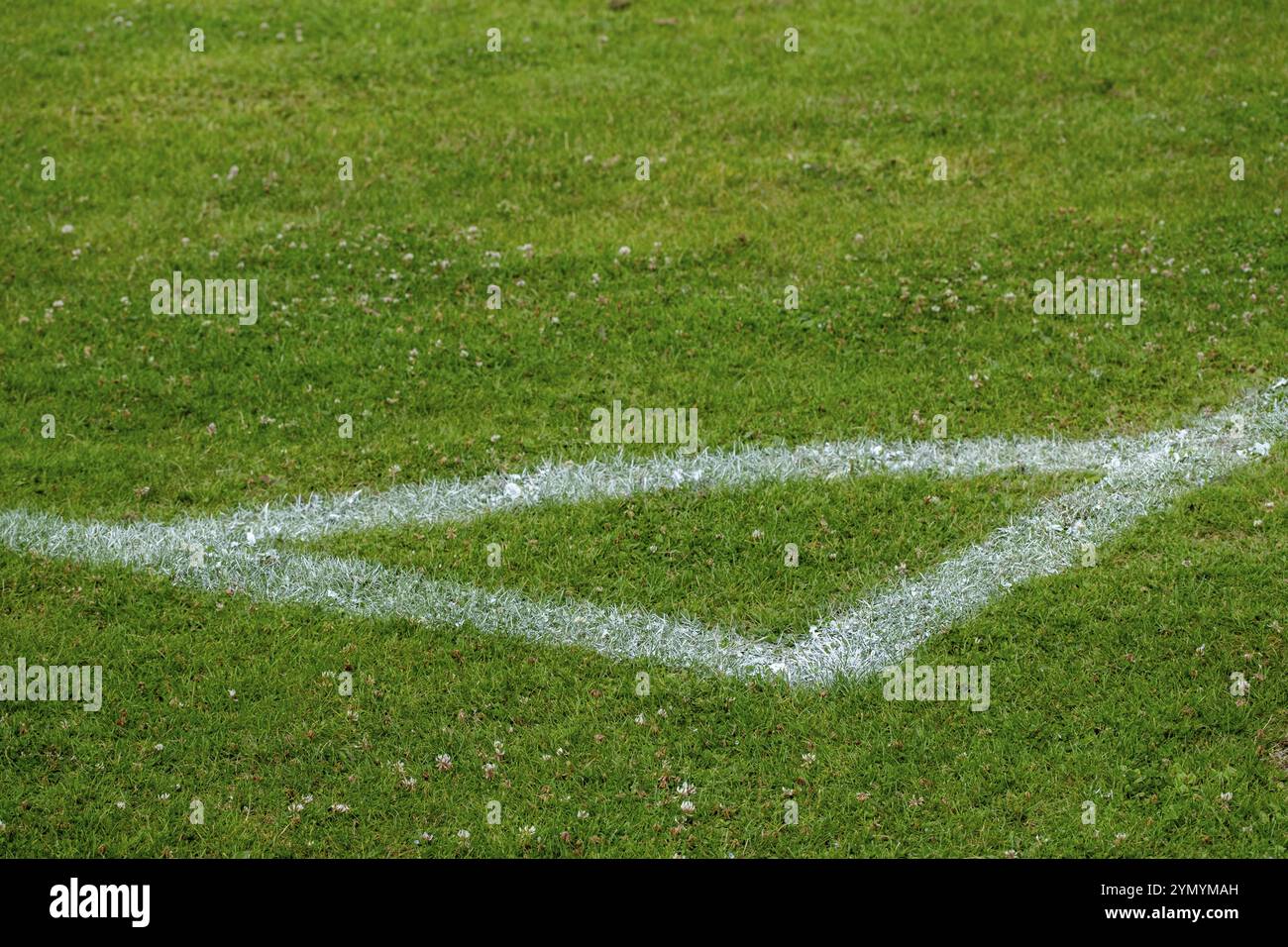 Sports pitch markings hi-res stock photography and images - Alamy