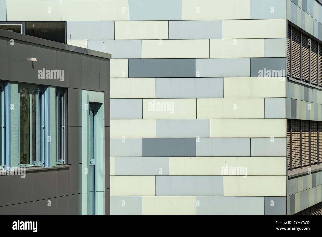 Grey buildings hi-res stock photography and images - Alamy