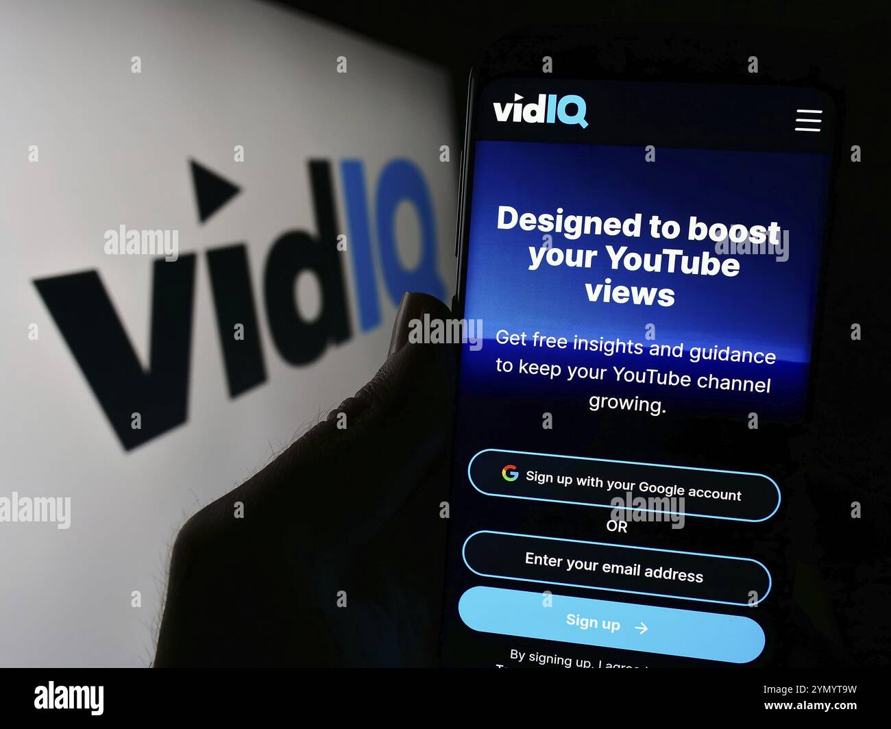 Vidiq logo hi-res stock photography and images - Alamy