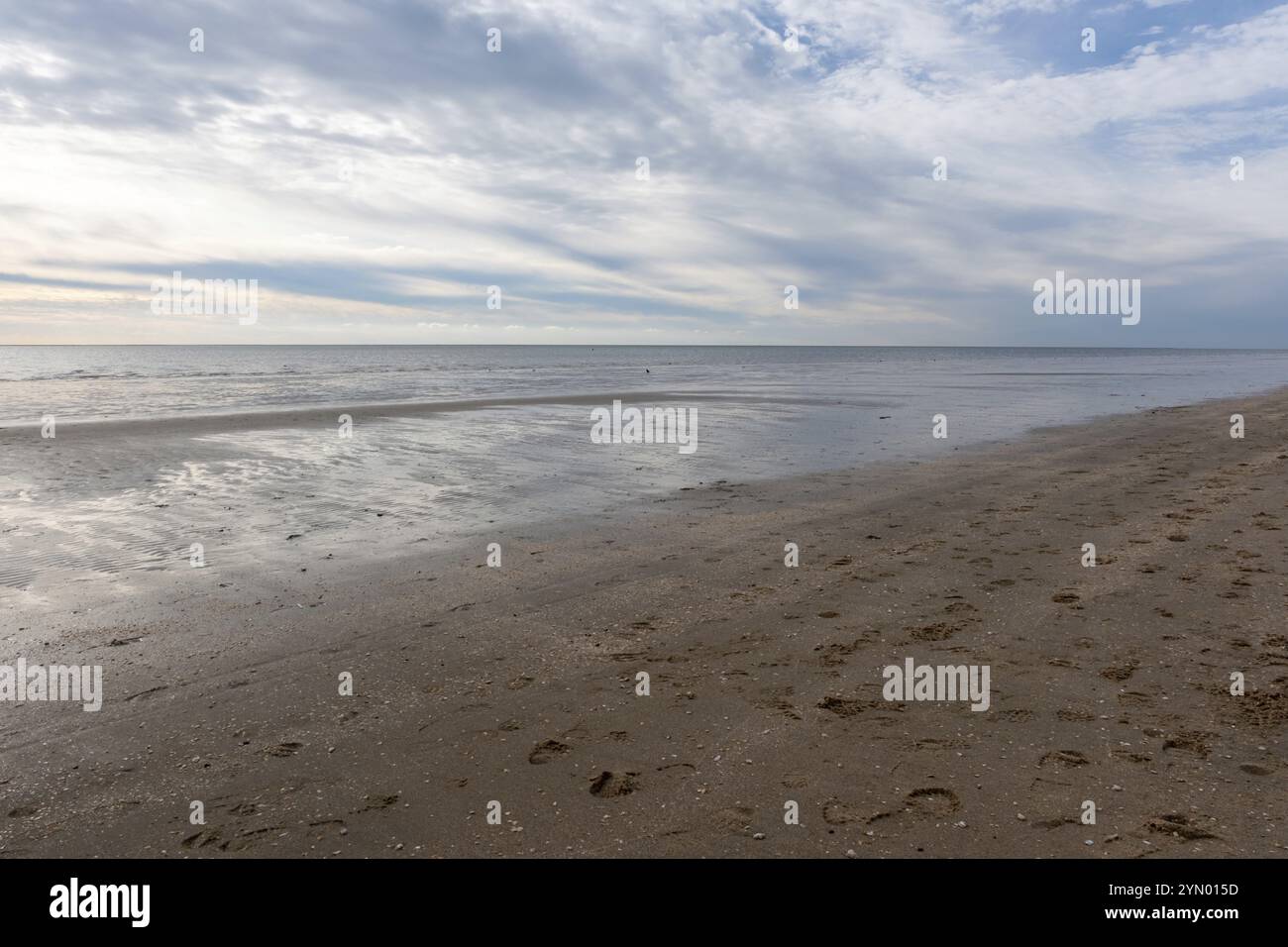 Fall beach scene hi-res stock photography and images - Alamy