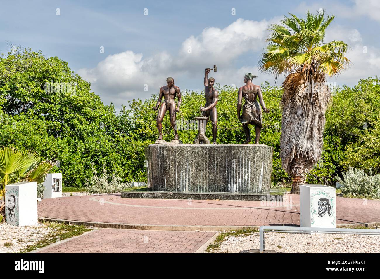 Unchained tula monument hi-res stock photography and images - Alamy