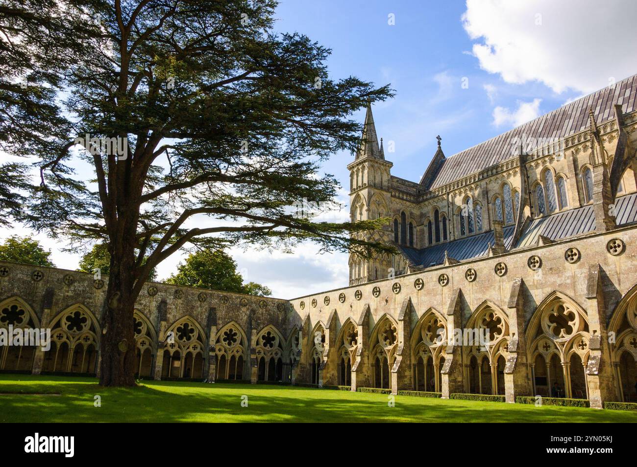 Salisbury cathedral courtyard. England, UK Stock Photo - Alamy