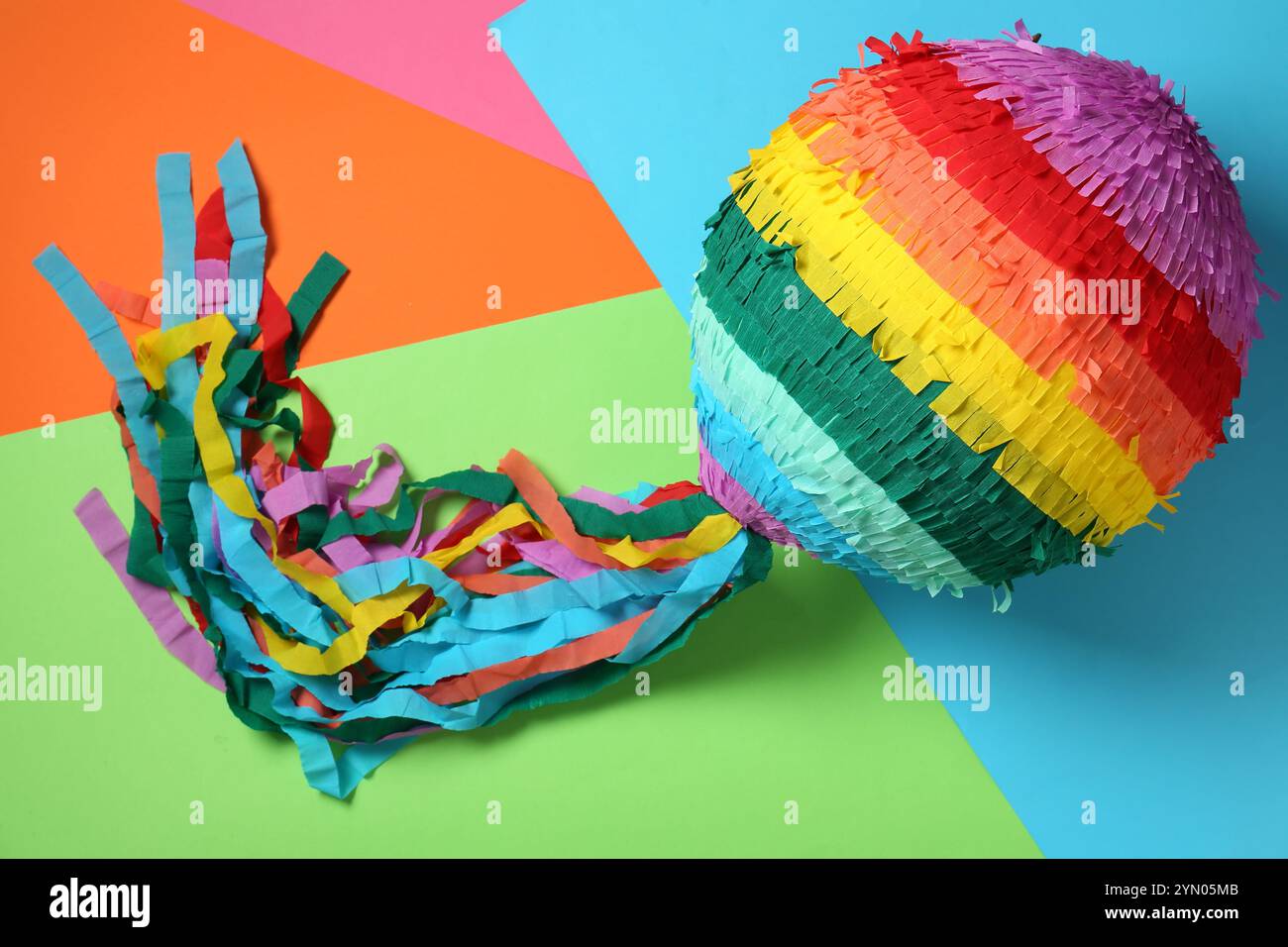 Color mexican pinata hi-res stock photography and images - Alamy