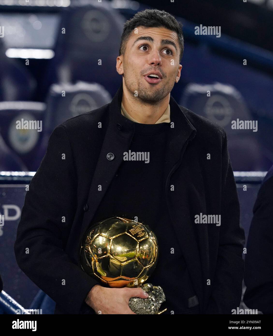 Rodri manchester city 2024 trophy hi-res stock photography and images ...