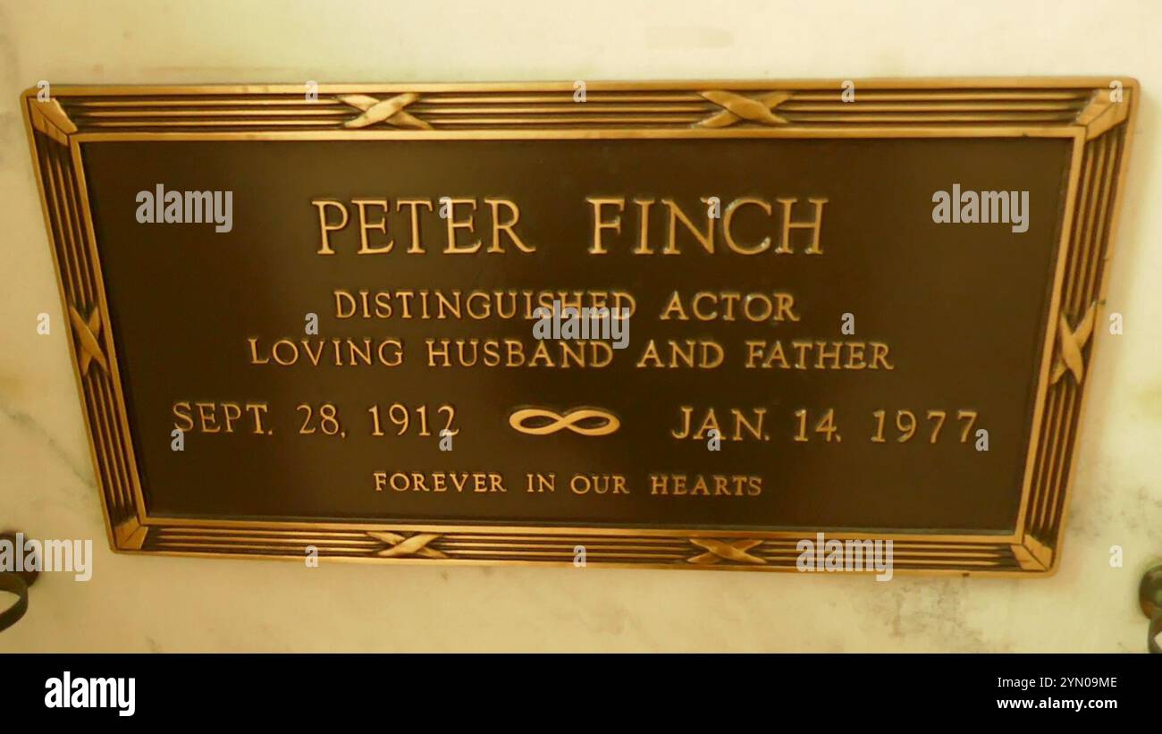 Los Angeles, California, USA 21st November 2024 Actor Peter Finch Grave ...